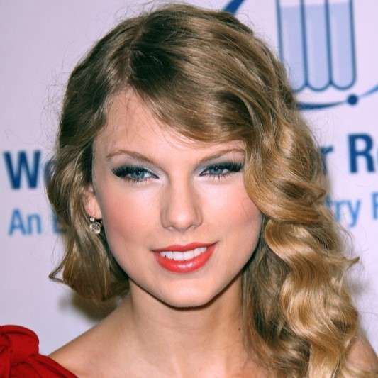 Taylor Swift's Eating Habits Just Makes Sense