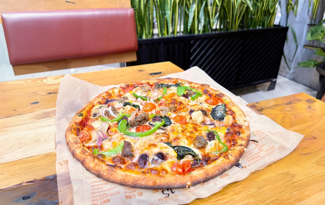Papa Johns and Pizza Hut Are Shutting Down Hundreds of Stores Across ...